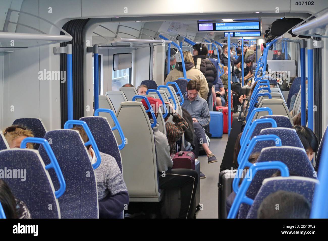 Train standing crowded hi-res stock photography and images - Alamy
