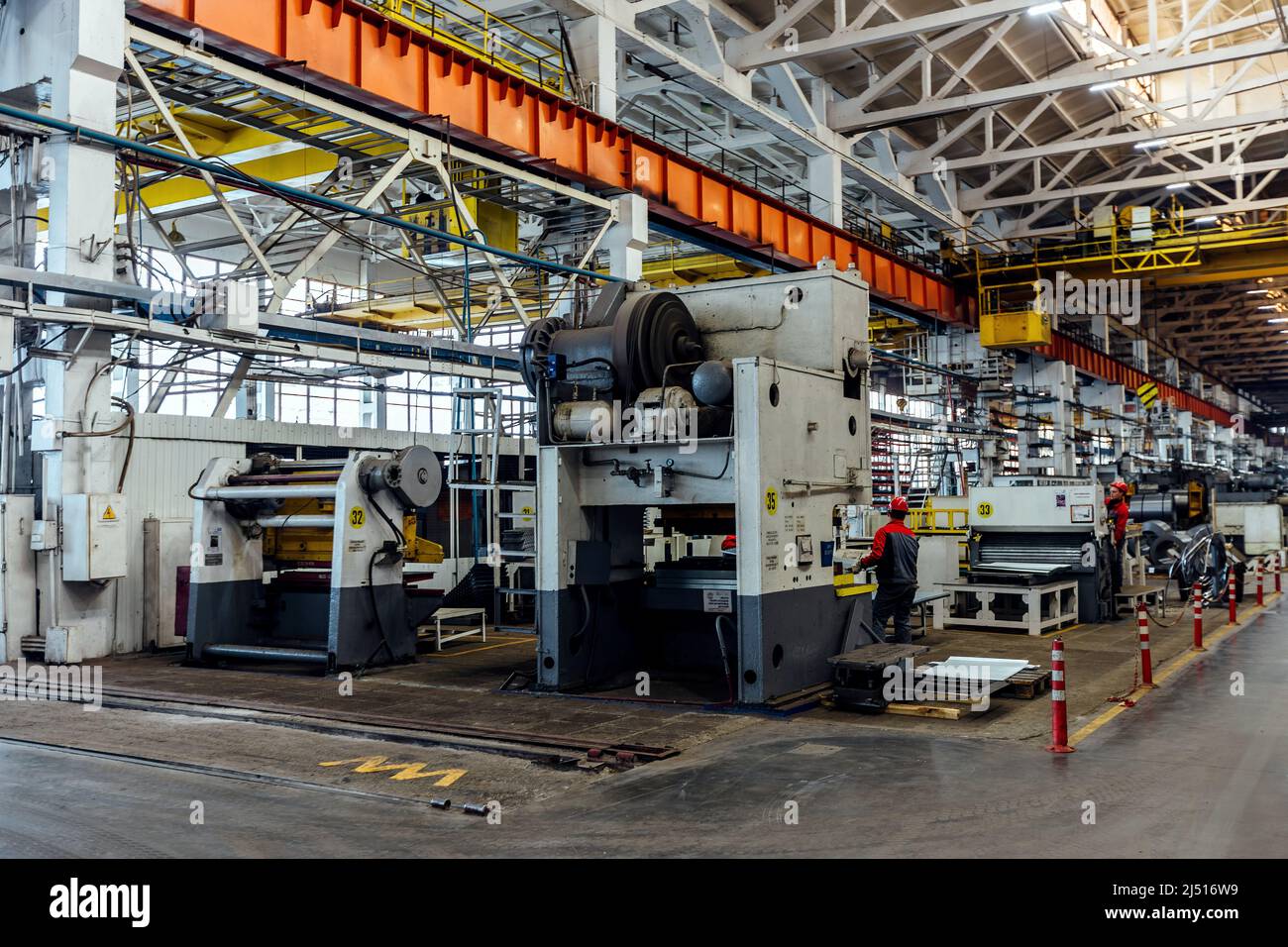 Manufacturing machinery hi-res stock photography and images - Alamy