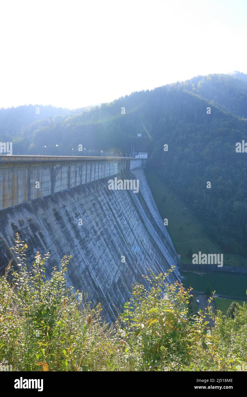 Dam of Izvorul Muntelui lake from Bicaz in Romania Stock Photo - Alamy