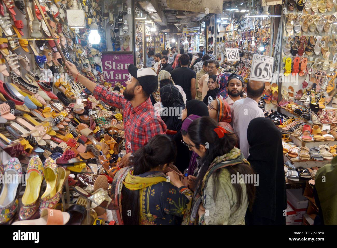 Pakistani Women shopping at Anarkali Bazaar in preparation for the ...