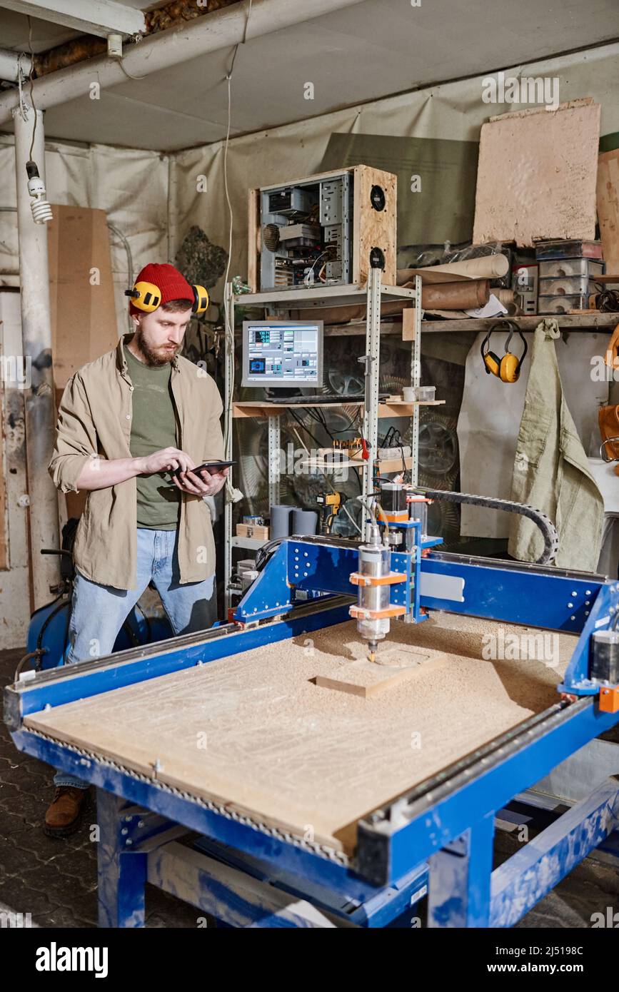 Vertical milling machine hi-res stock photography and images - Alamy