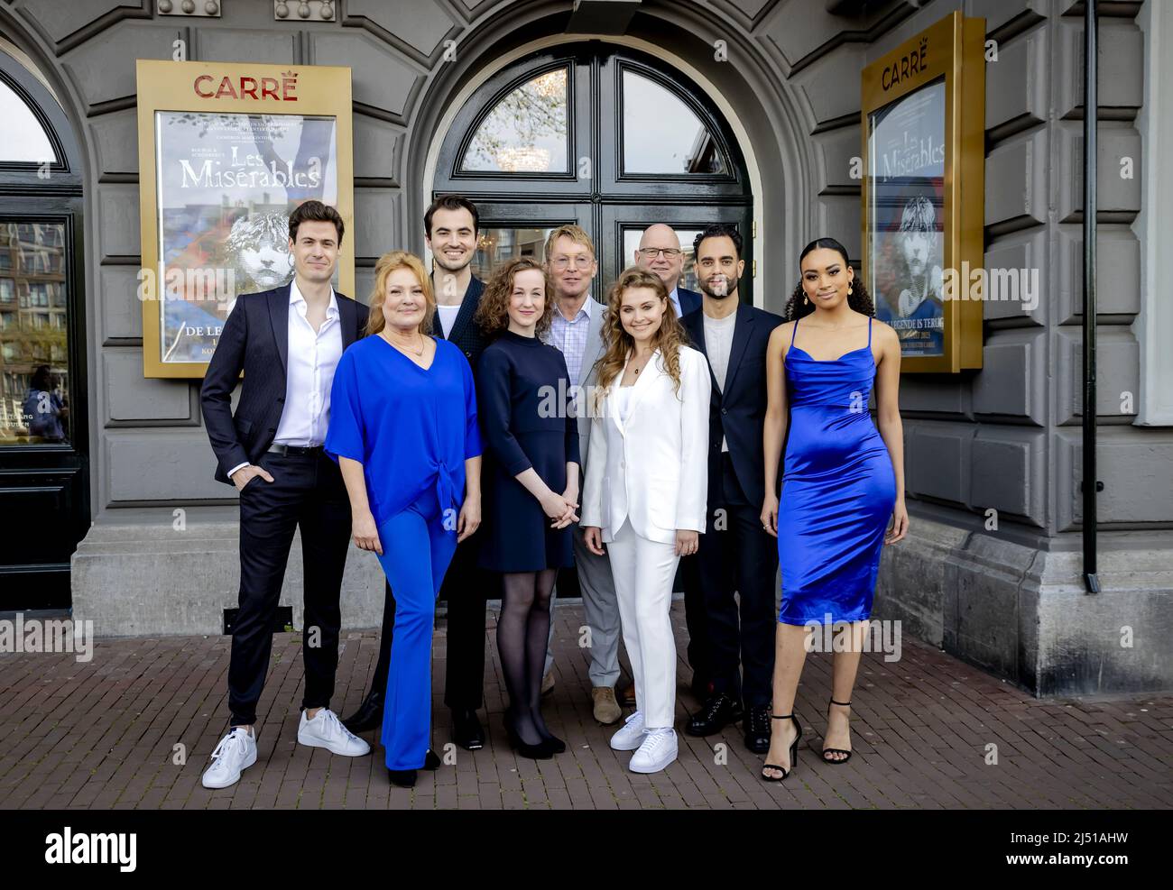 2022-04-19 11:44:27 AMSTERDAM - The cast and the products pose after a ...
