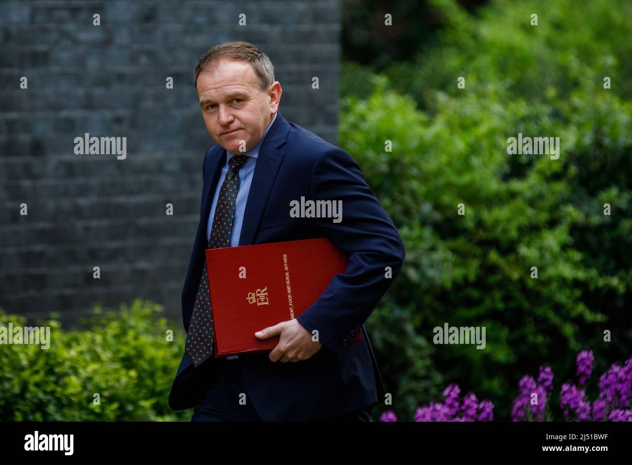 The rt hon george eustice mp hi-res stock photography and images - Alamy