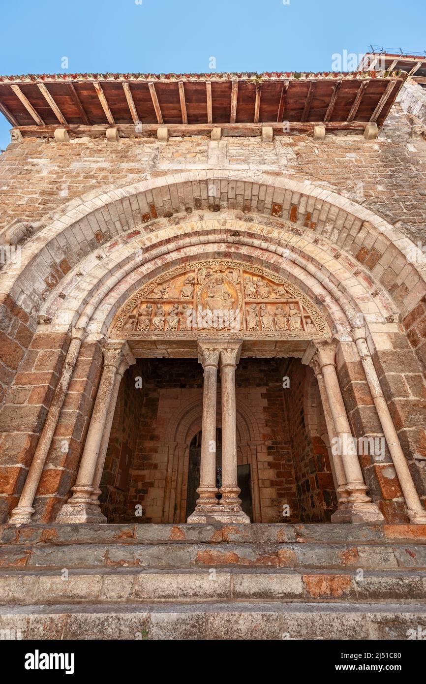 Doric church hi-res stock photography and images - Alamy