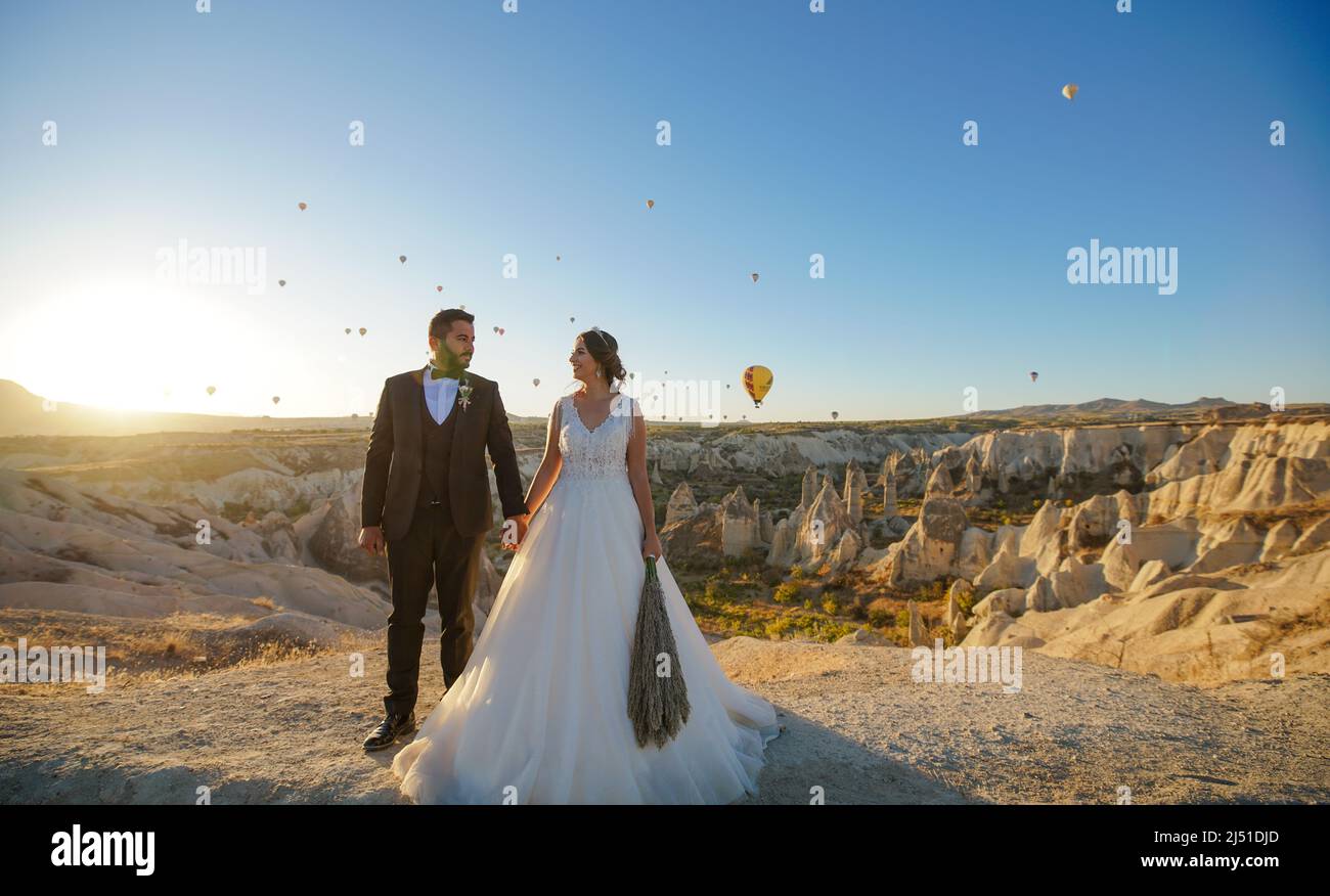 Turkish wedding couple hi-res stock photography and images - Alamy