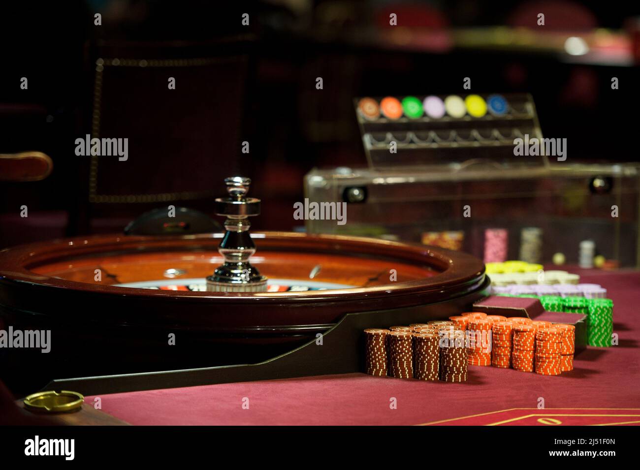 Empty roulette table hi-res stock photography and images - Alamy