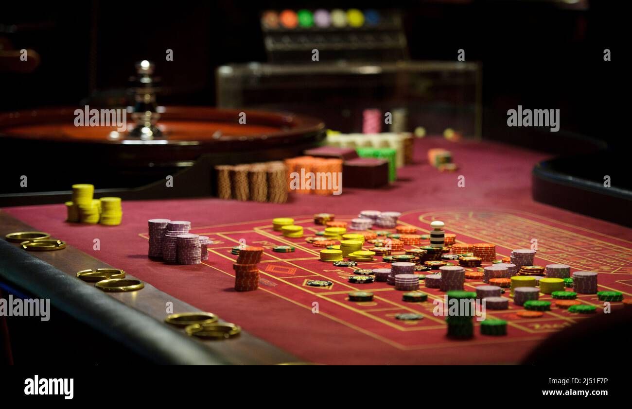Empty roulette table hi-res stock photography and images - Alamy