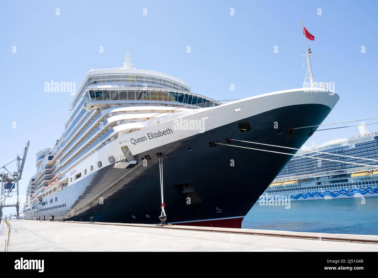 Cunard's luxury cruise ship, the RMS Queen Elizabeth, berthed in Puerto ...