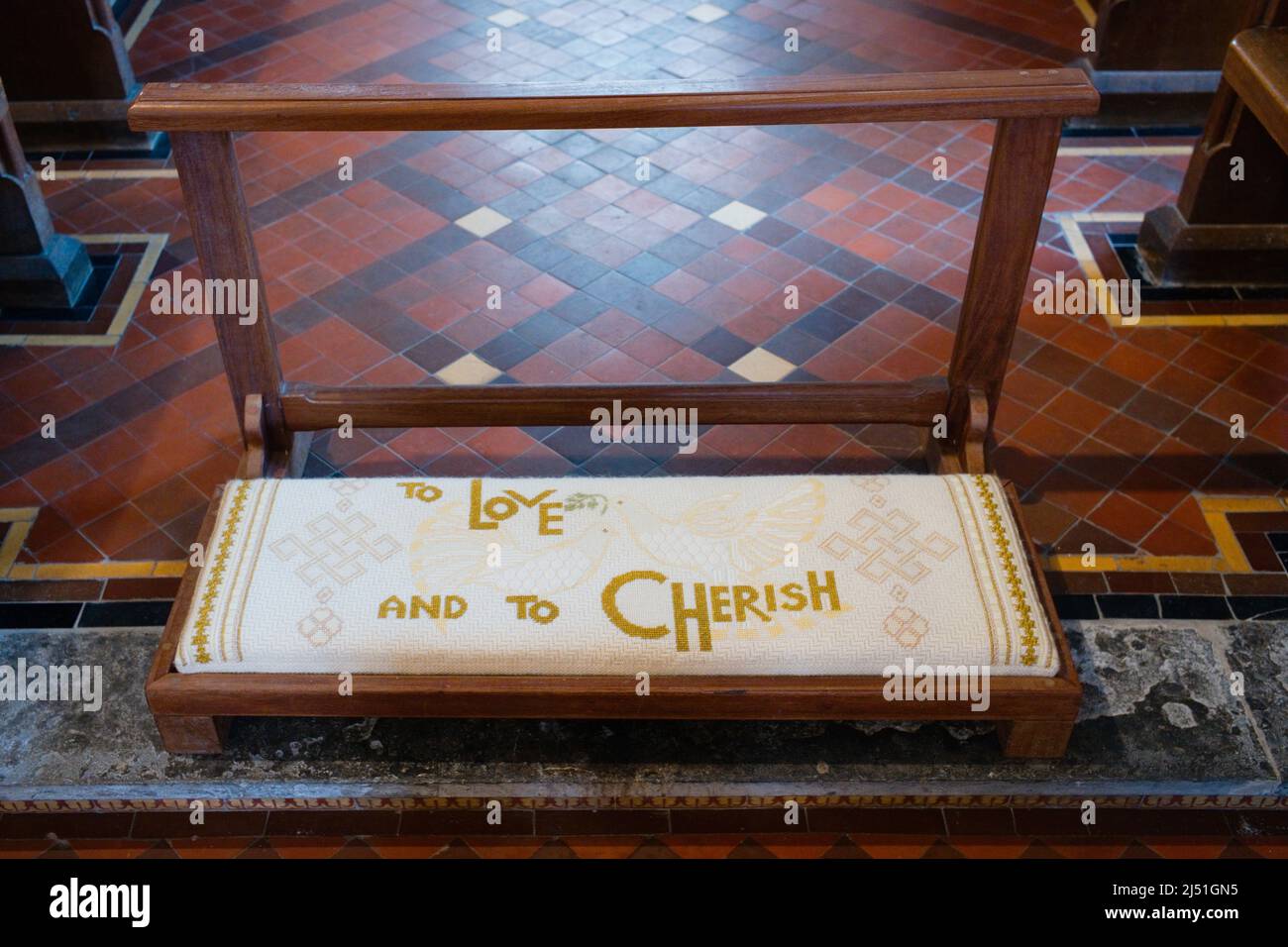 Special kneeler hi-res stock photography and images - Alamy