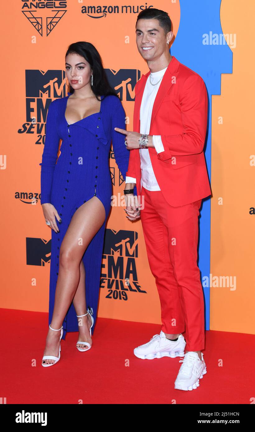 Georgina rodriguez twins hi-res stock photography and images - Alamy