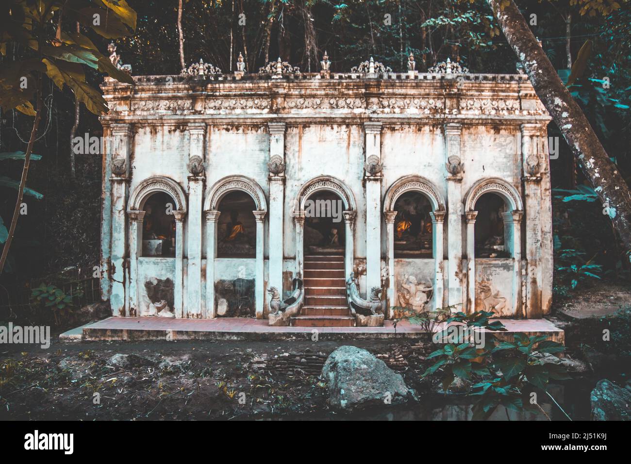 Wat Pha Lat or Wat Palad, old temple in jungle, Chiang Mai, Thailand ...
