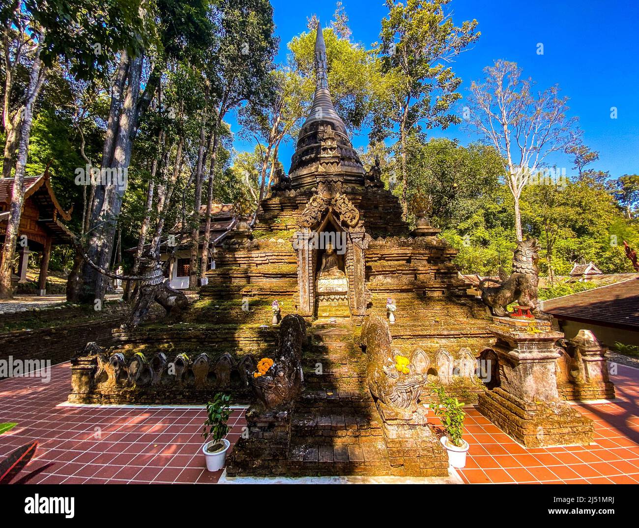 Wat Pha Lat or Wat Palad, old temple in jungle, Chiang Mai, Thailand ...