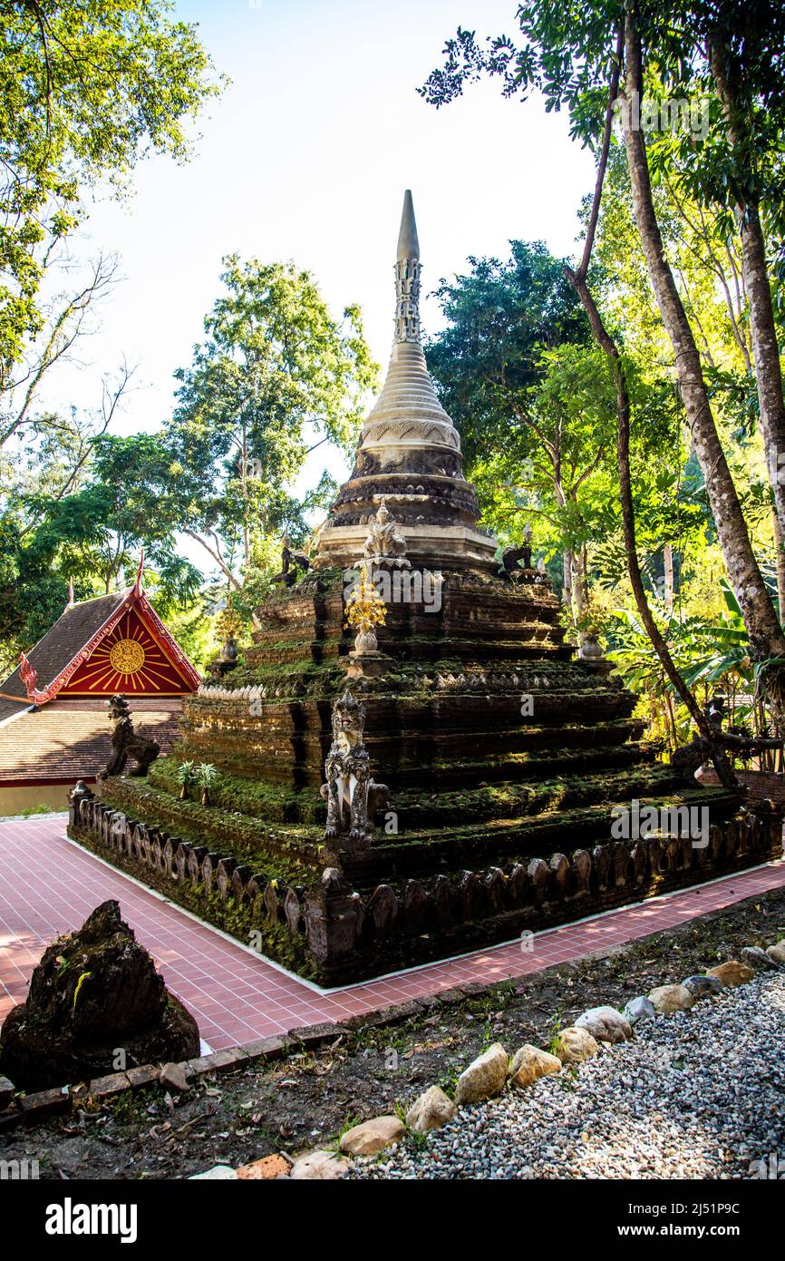 Wat Pha Lat or Wat Palad, old temple in jungle, Chiang Mai, Thailand ...
