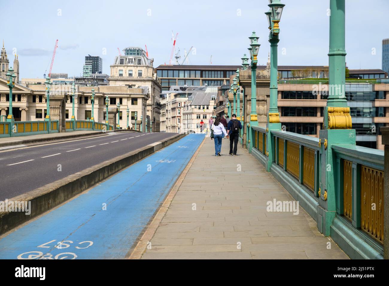 Walking across bridge london hi-res stock photography and images - Alamy