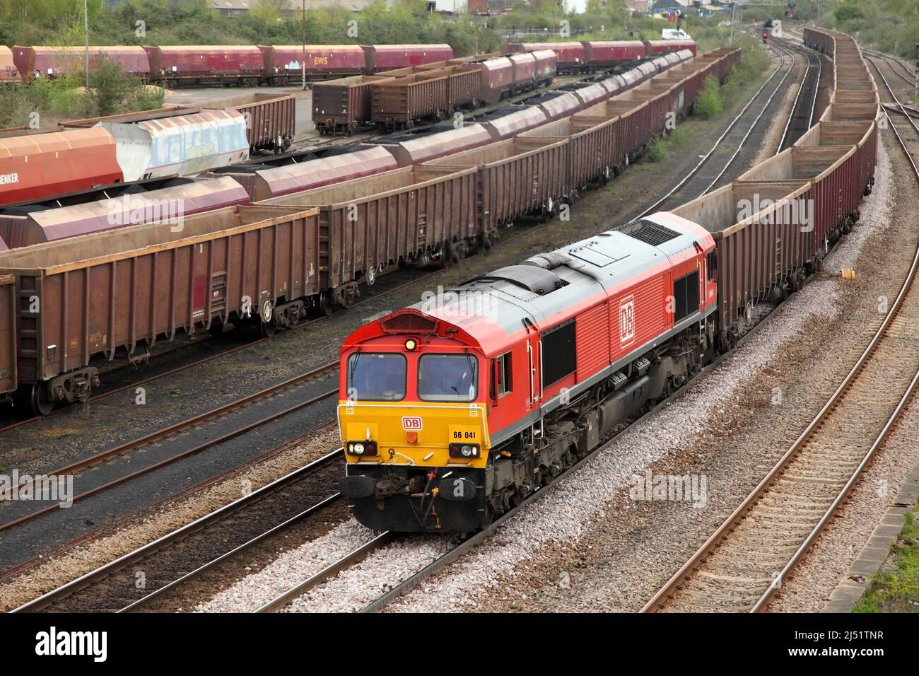 Class 66 loco hi-res stock photography and images - Alamy