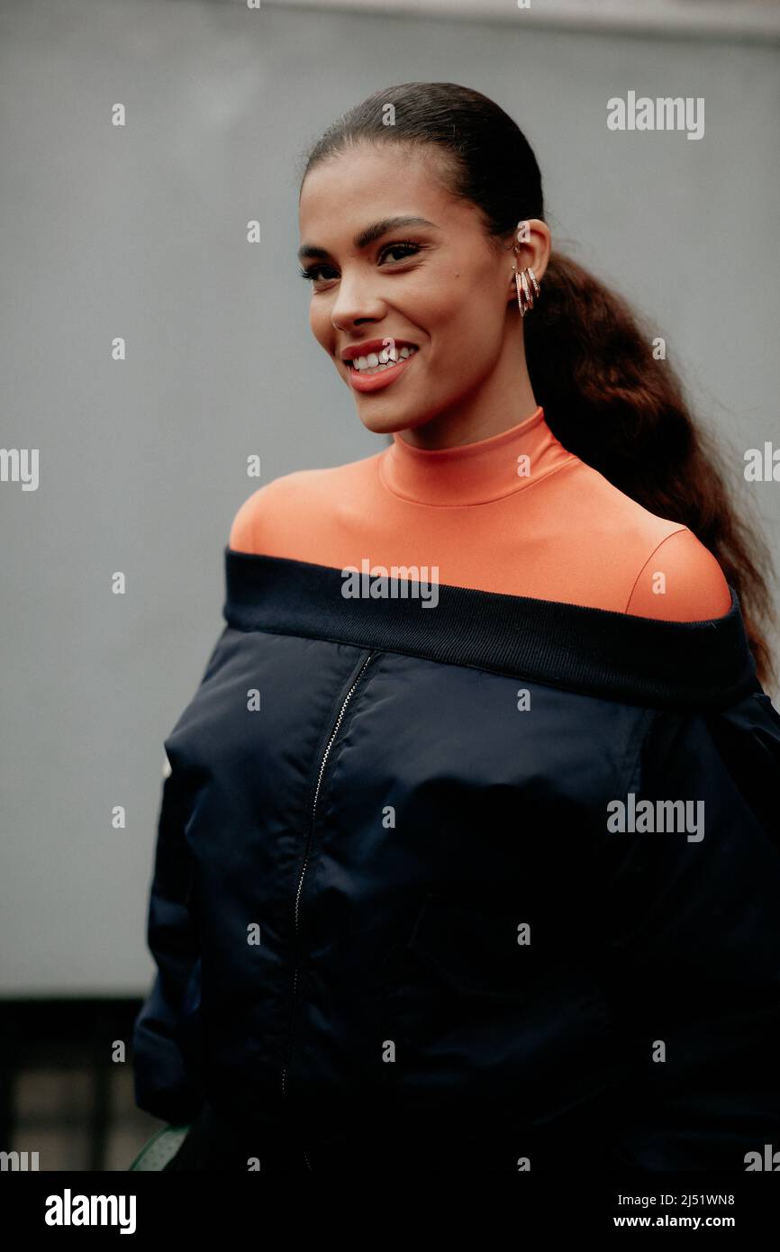 Street style, Tina Kunakey arriving at Coperni Fall-Winter 2022-2023 ...