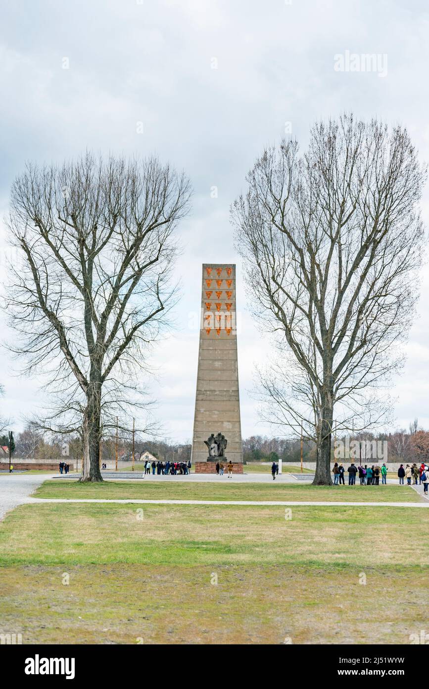Fascist architecture monument heroes hi-res stock photography and ...
