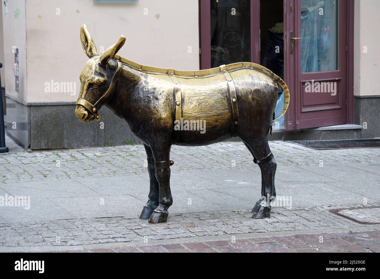 Statue of a donkey. In fact, it was a very complicated medieval pillory ...