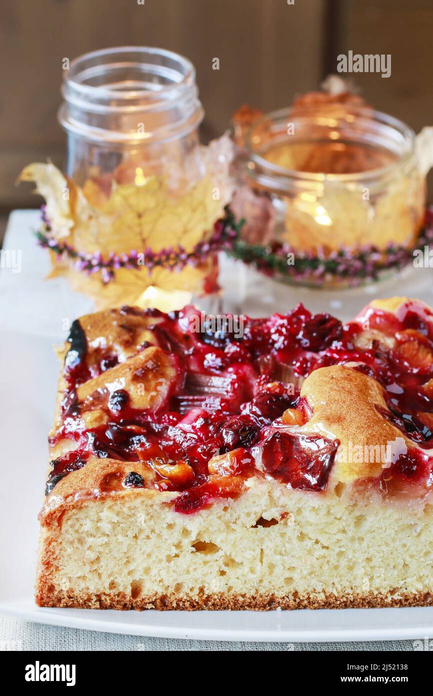 Summer fruit cake hi-res stock photography and images - Alamy