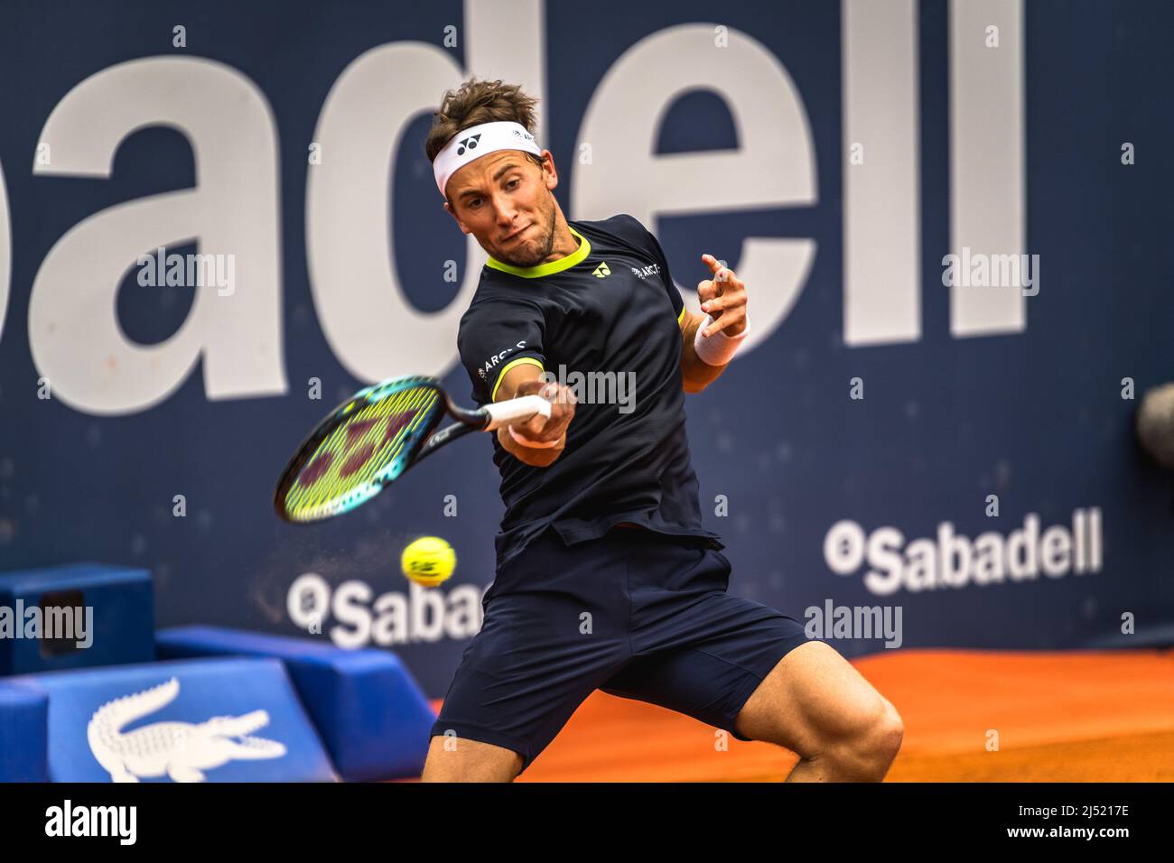 Barcelona, Spain. 19th Apr, 2022. CASPER RUUD (NOR) returns the ball to ...