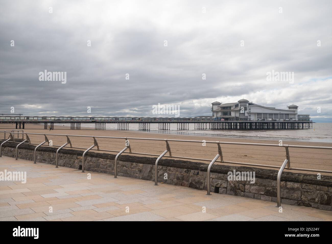 western super mare pier on cloudy day Stock Photo - Alamy