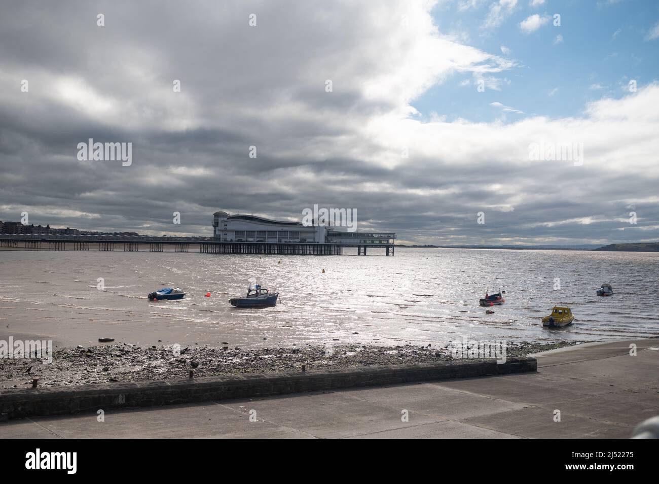 Western super mare pier hi-res stock photography and images - Alamy