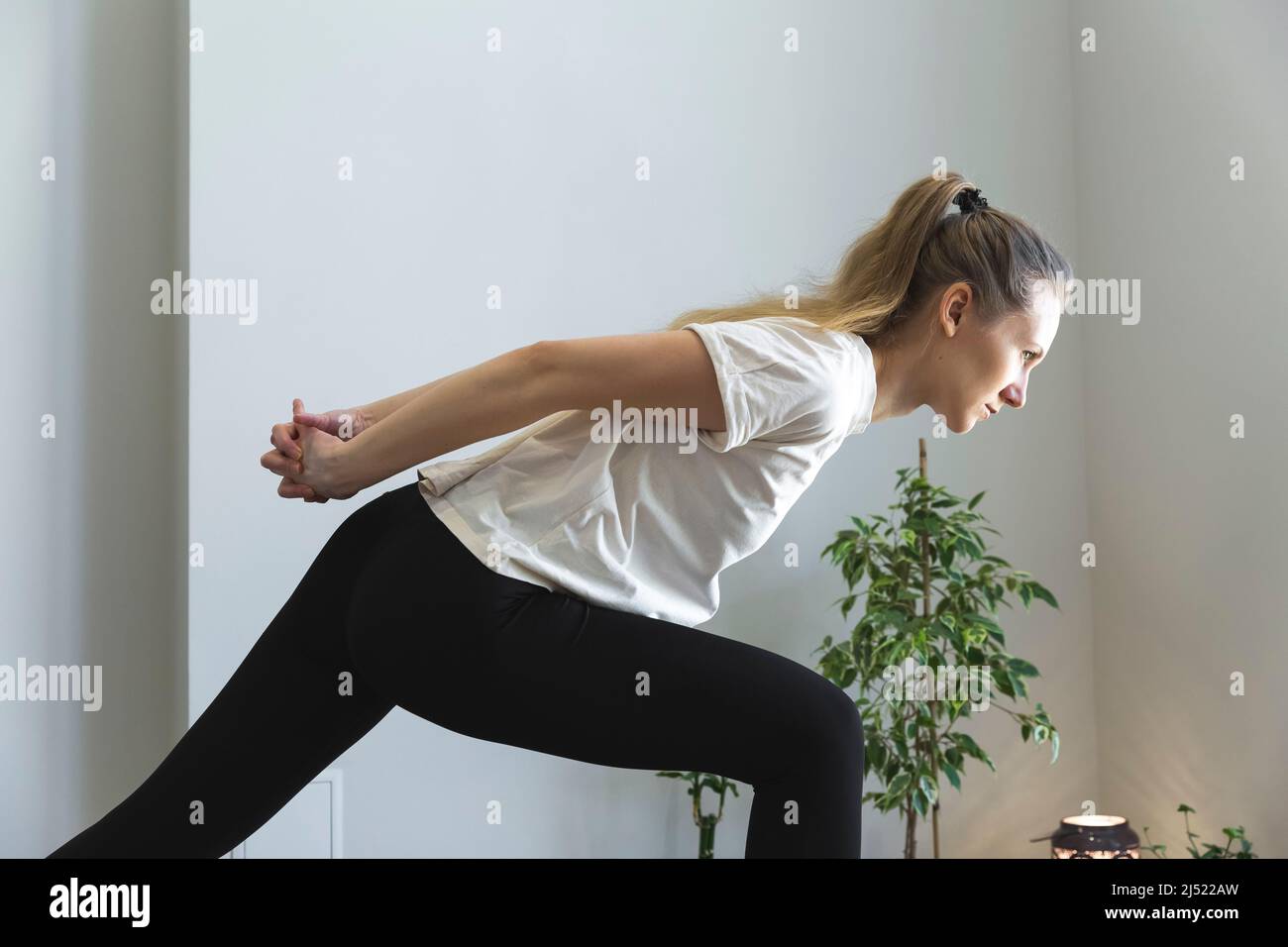 Pretty woman leaning forward hi-res stock photography and images - Alamy