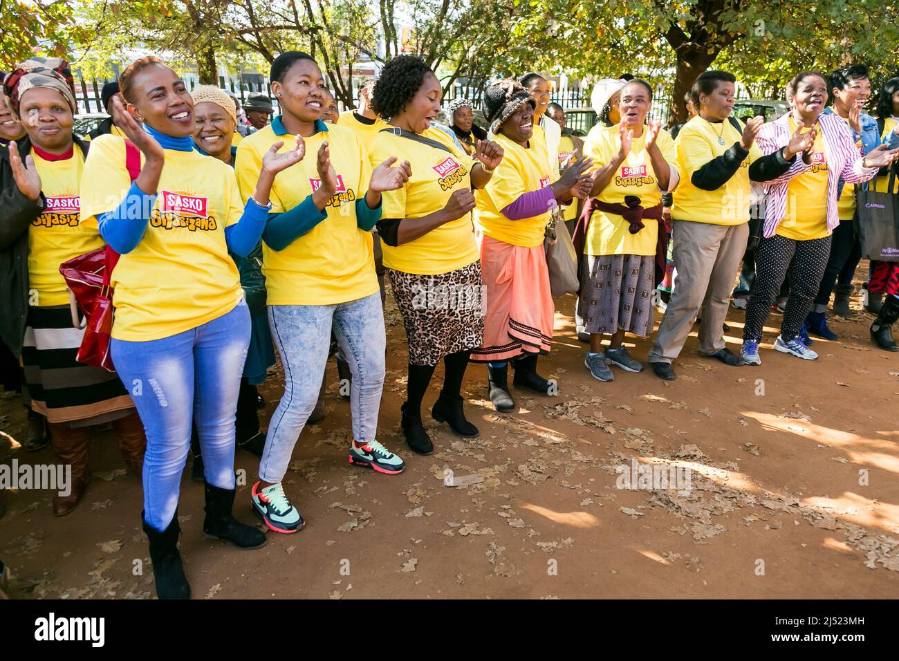 African women meeting hall hi-res stock photography and images - Alamy