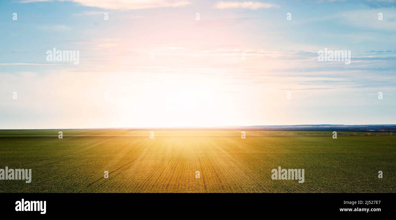 Sunbeam over the land hi-res stock photography and images - Alamy