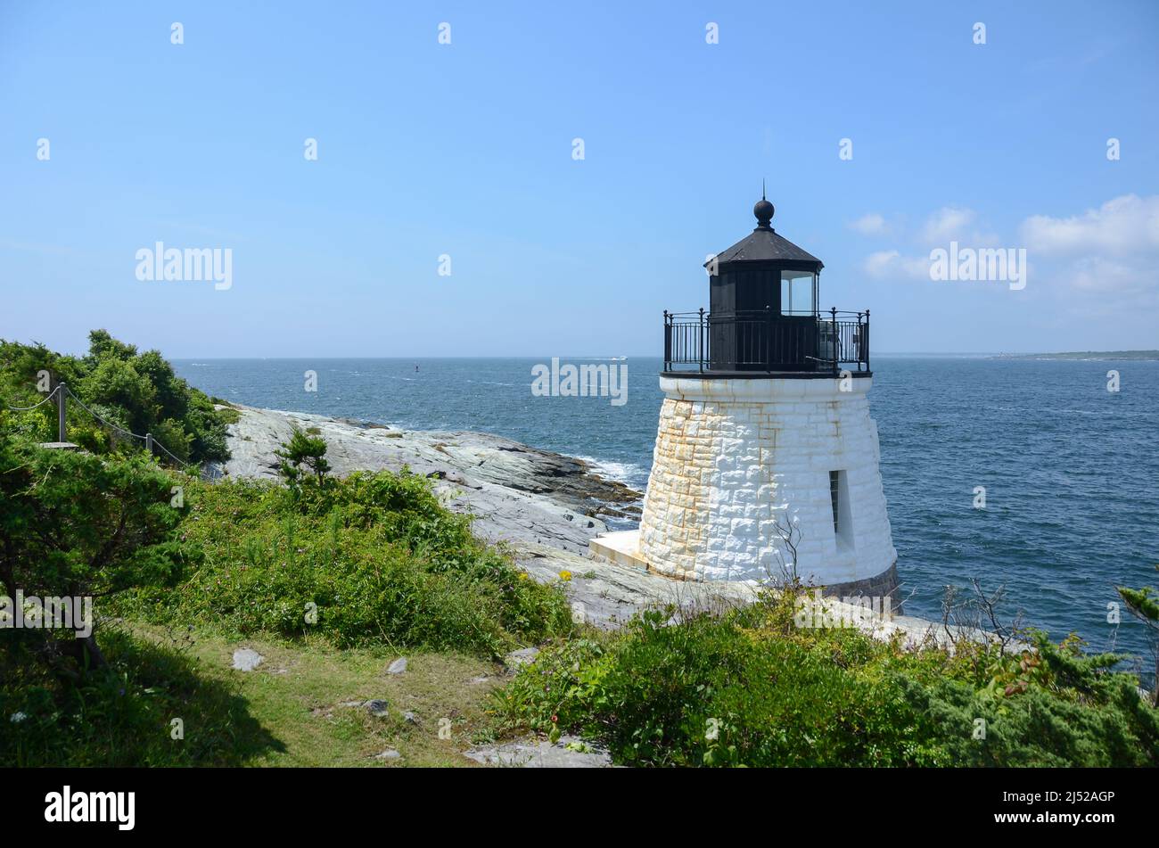 Rhode island lighthouse sailboat hi-res stock photography and images ...