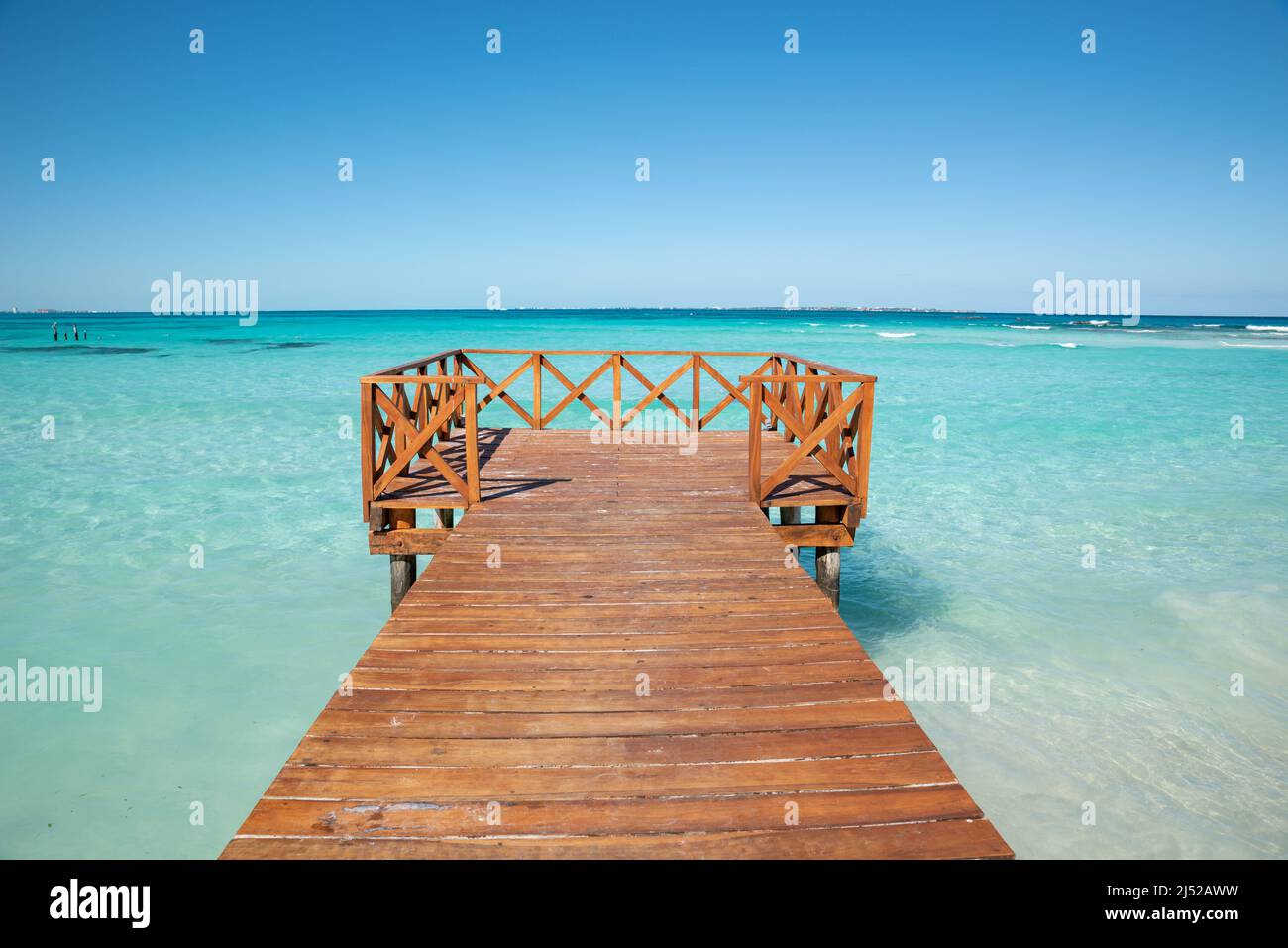 A pier in the Caribbean Sea Stock Photo - Alamy