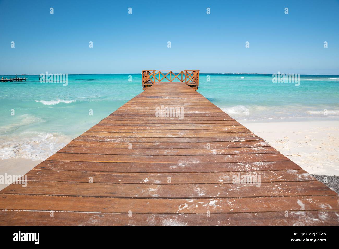 A pier in the Caribbean Sea Stock Photo - Alamy