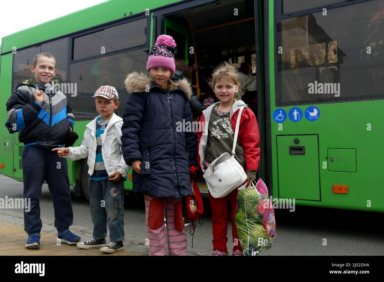 300 bus hi-res stock photography and images - Alamy