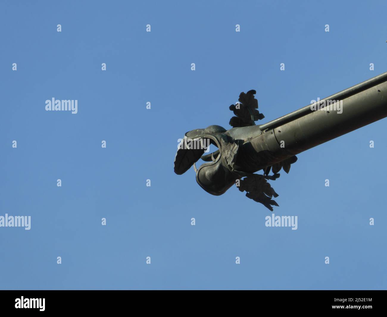 Gargoyle against blue sky hi-res stock photography and images - Alamy