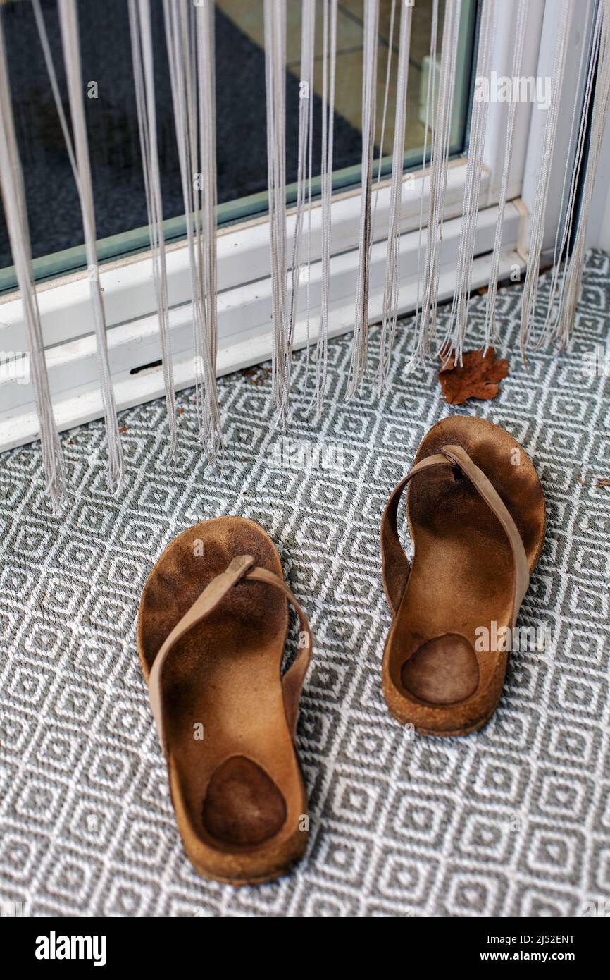 Porch old house entrance doorstep hi-res stock photography and images ...