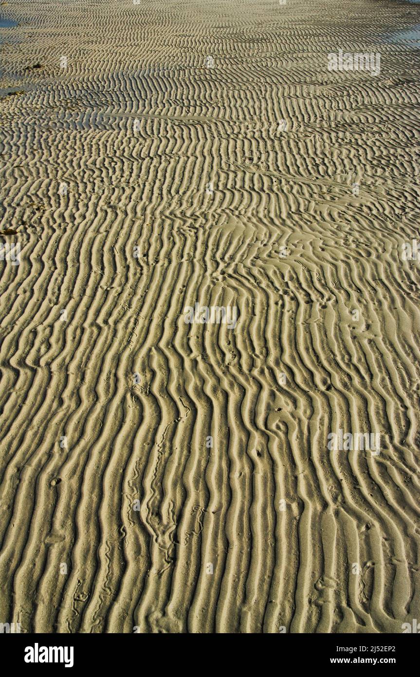Wave patterns in sand hi-res stock photography and images - Alamy