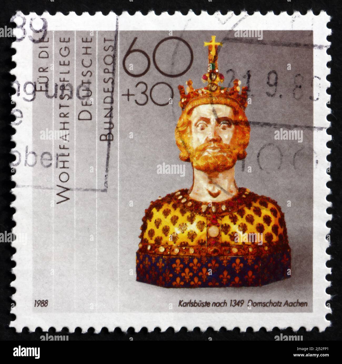 Charlemagne bust aachen cathedral hi-res stock photography and images ...