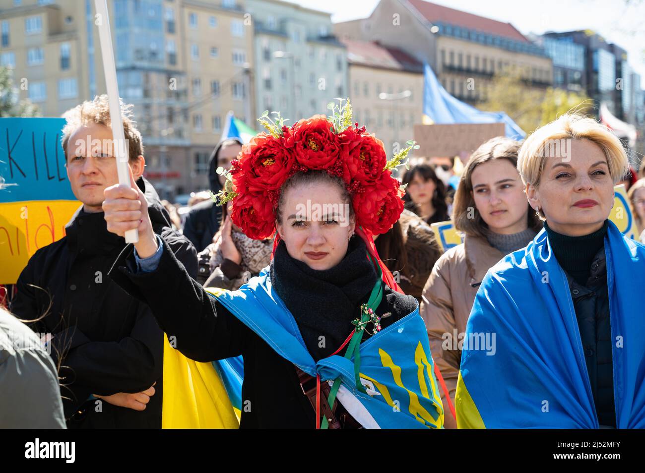 16.04.2022, Berlin, Germany, Europe - Ukrainian women and demonstrators ...