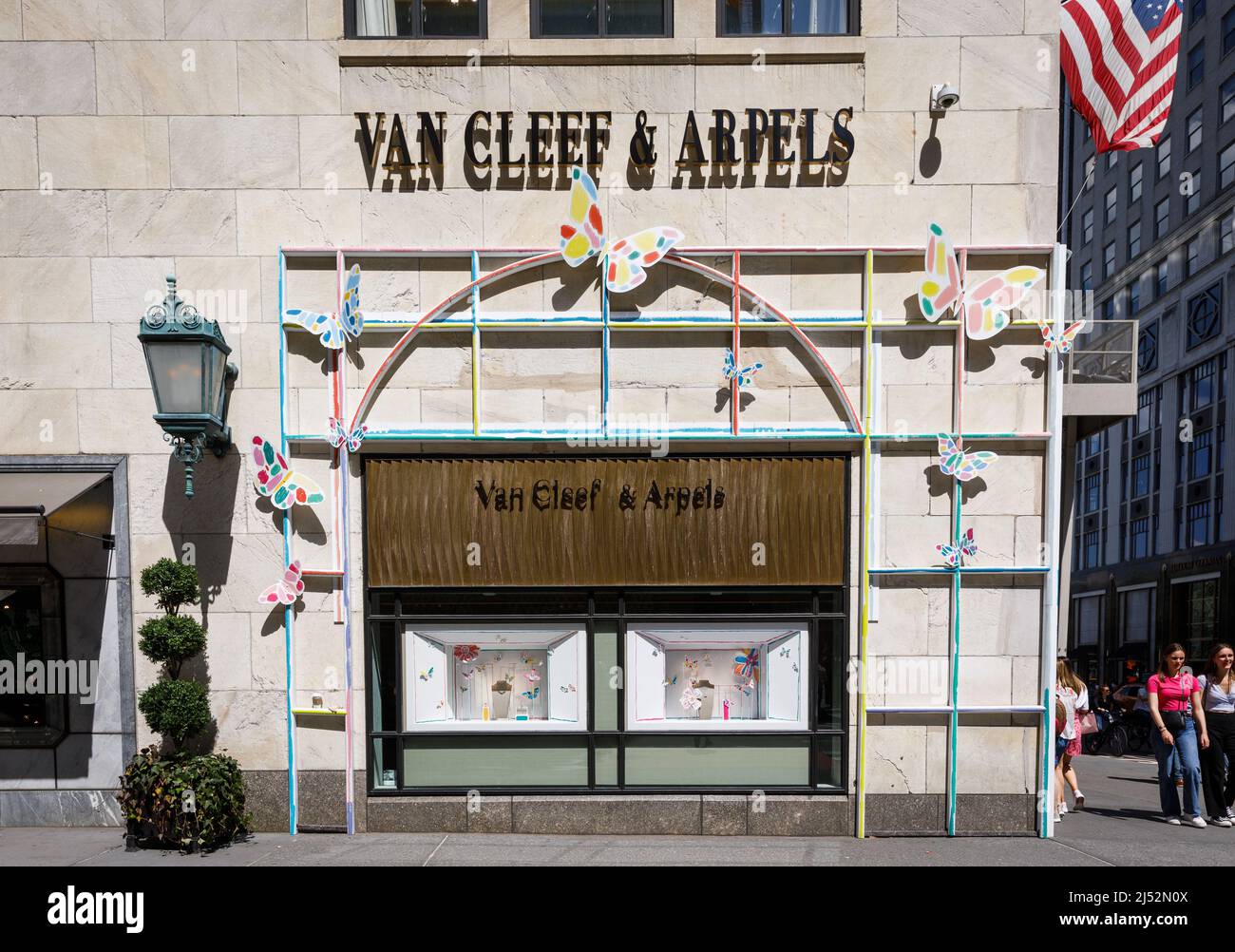 Van Cleef and Arpels, a French luxury jewelry company, Fifth Avenue ...