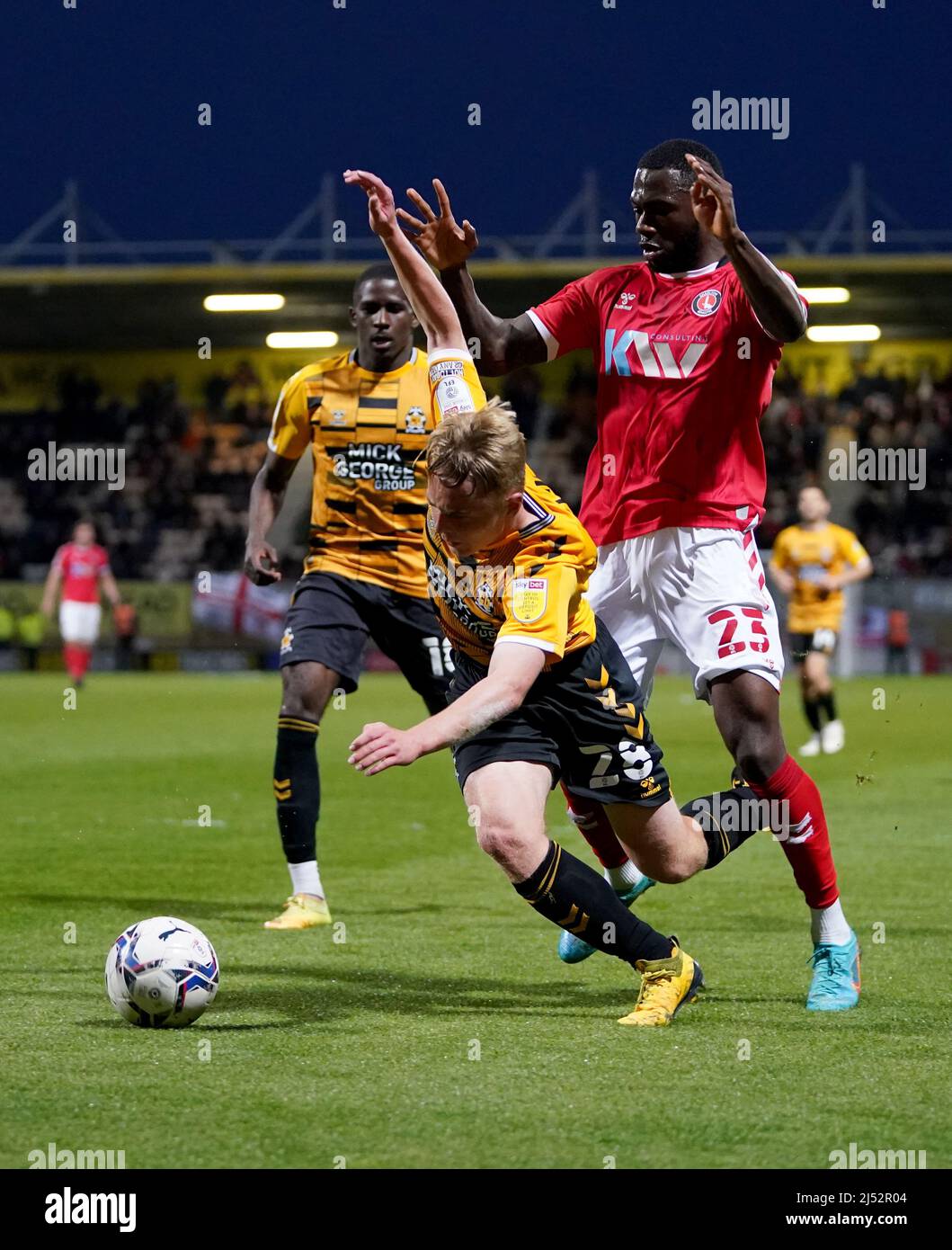 Charlton Athletic's Corey Blackett-Taylor battles with Cambridge United ...