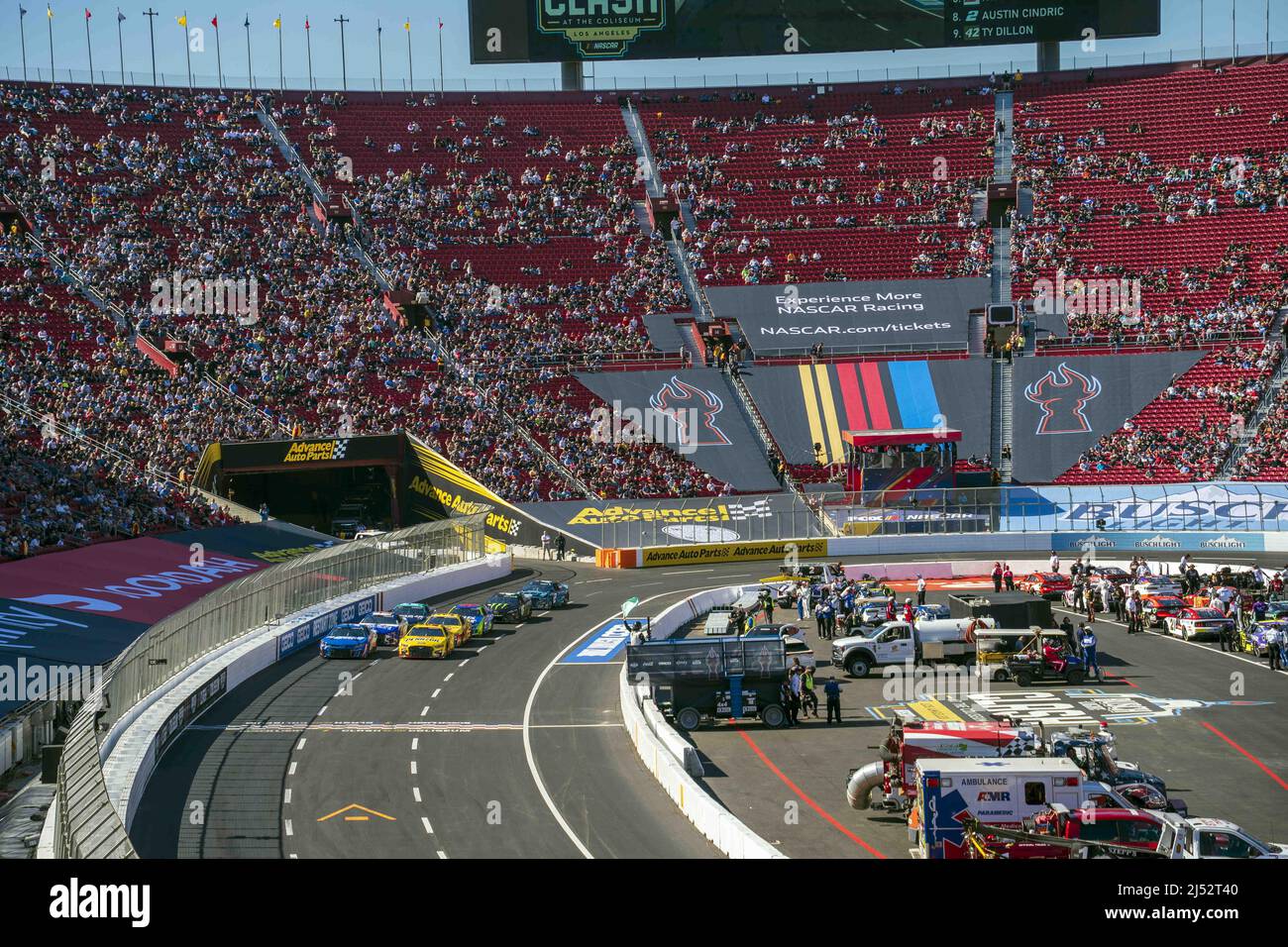 Los Angeles, CA, USA. 6th Feb, 2022. Drivers hit the GEICO restart zone ...