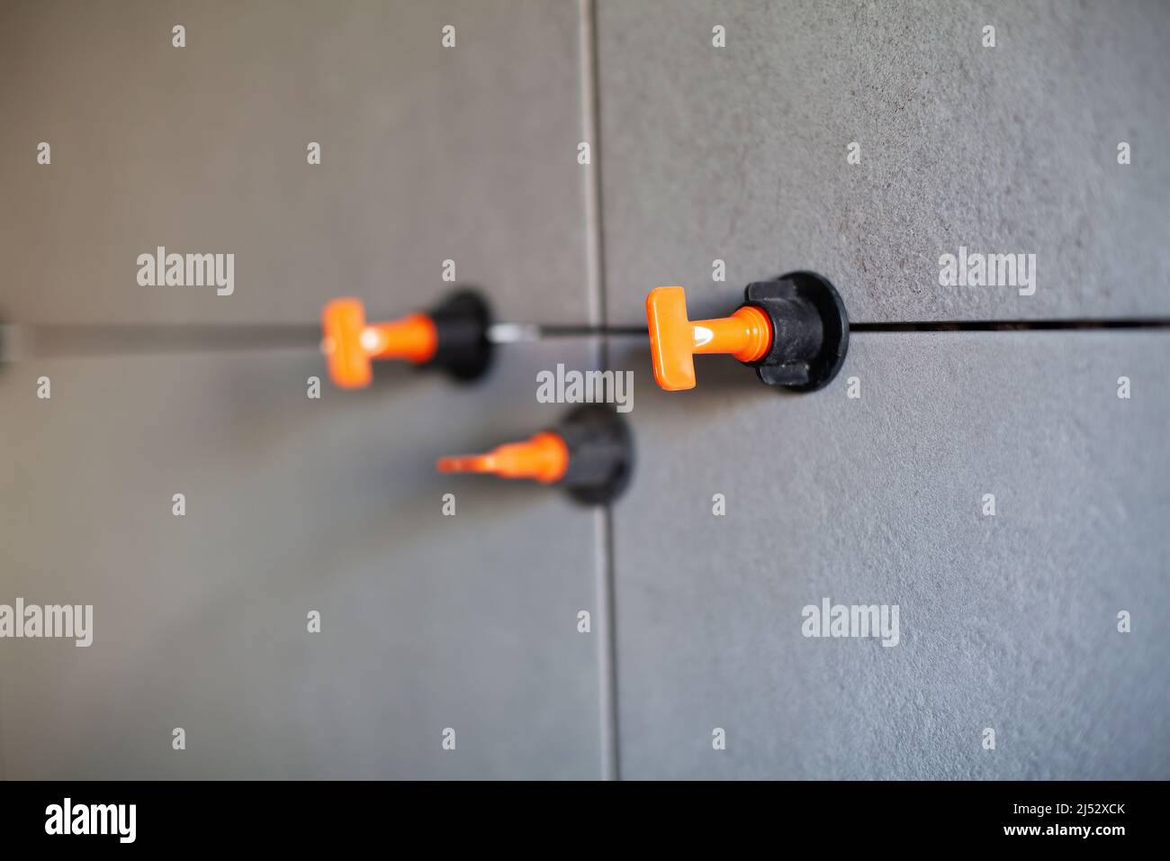 Tile leveling system with plastic clips.Tile leveling system. Tiler ...