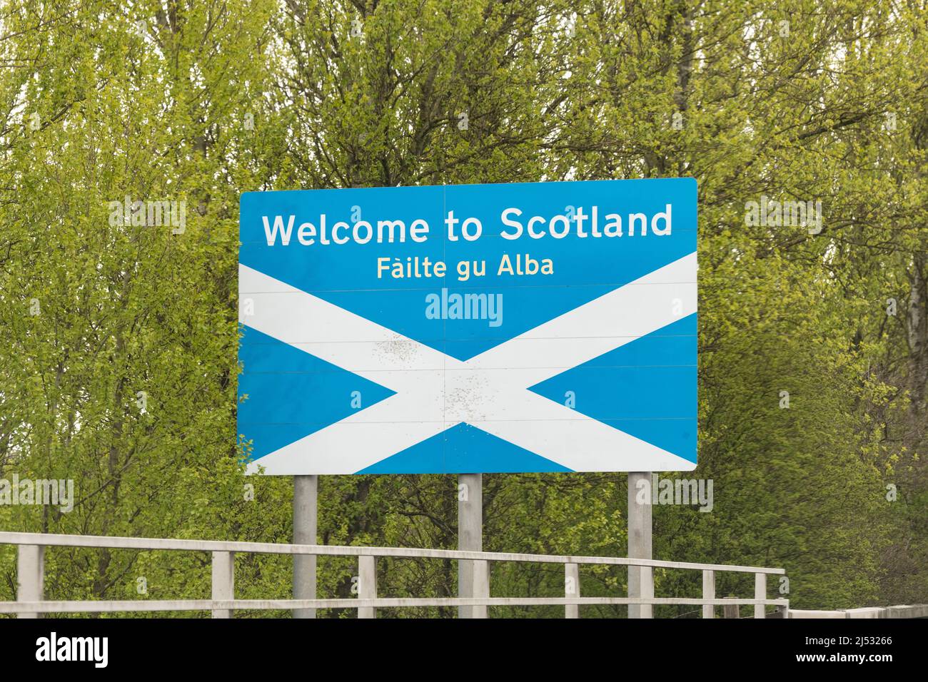 Welcome to Scotland sign Stock Photo - Alamy