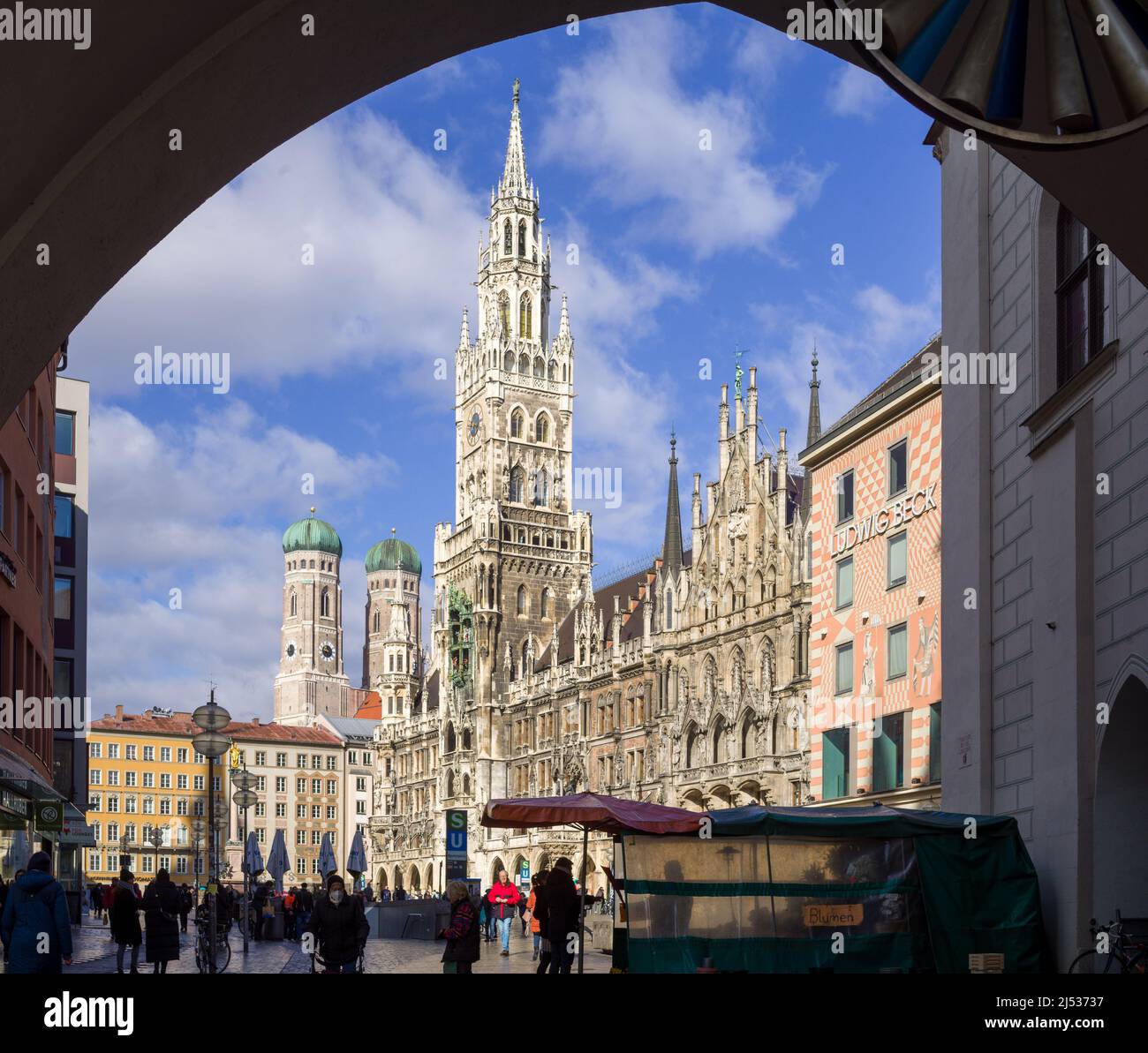 Plaza marienplatz munich hi-res stock photography and images - Alamy