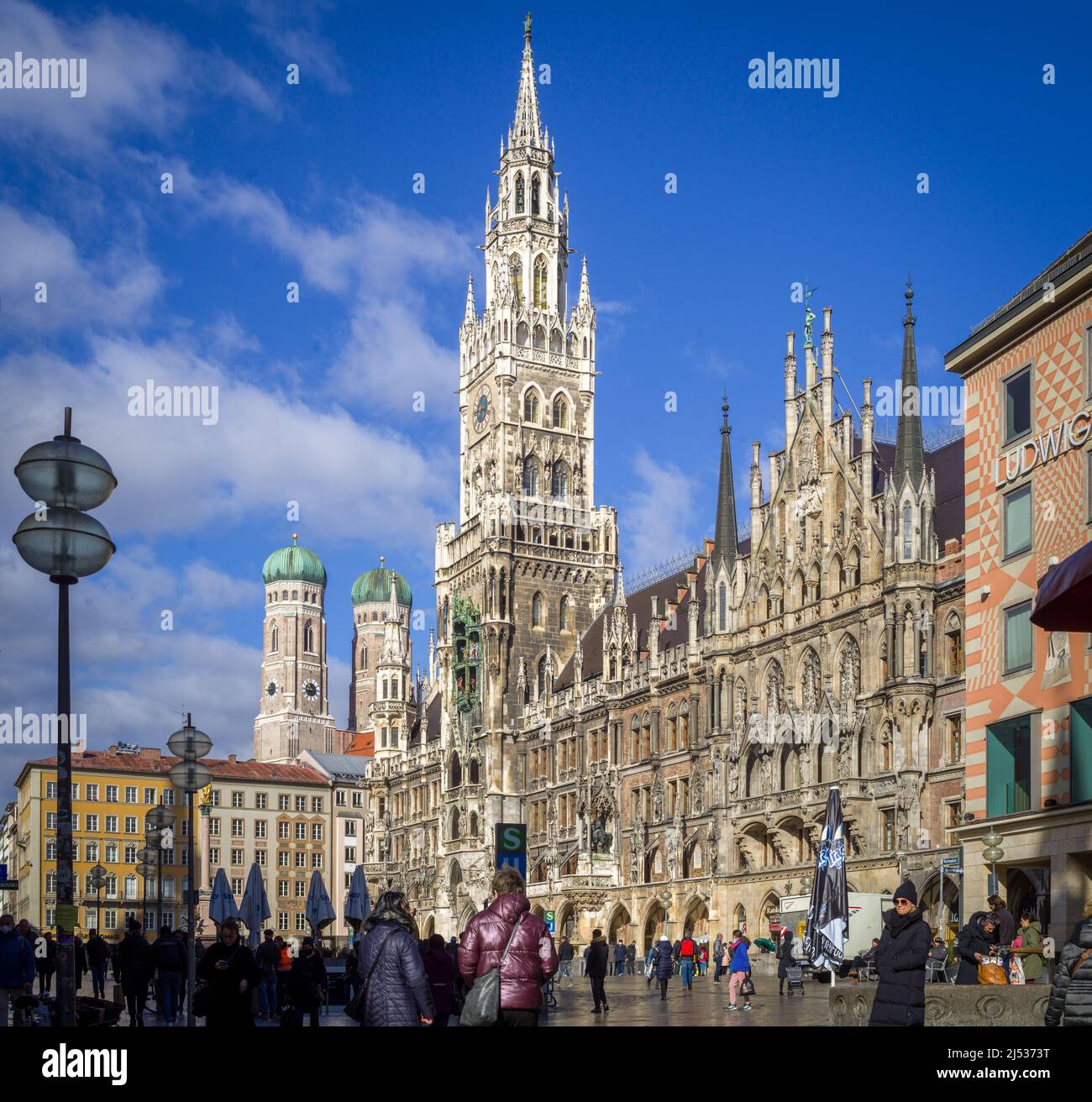 Plaza marienplatz munich hi-res stock photography and images - Alamy