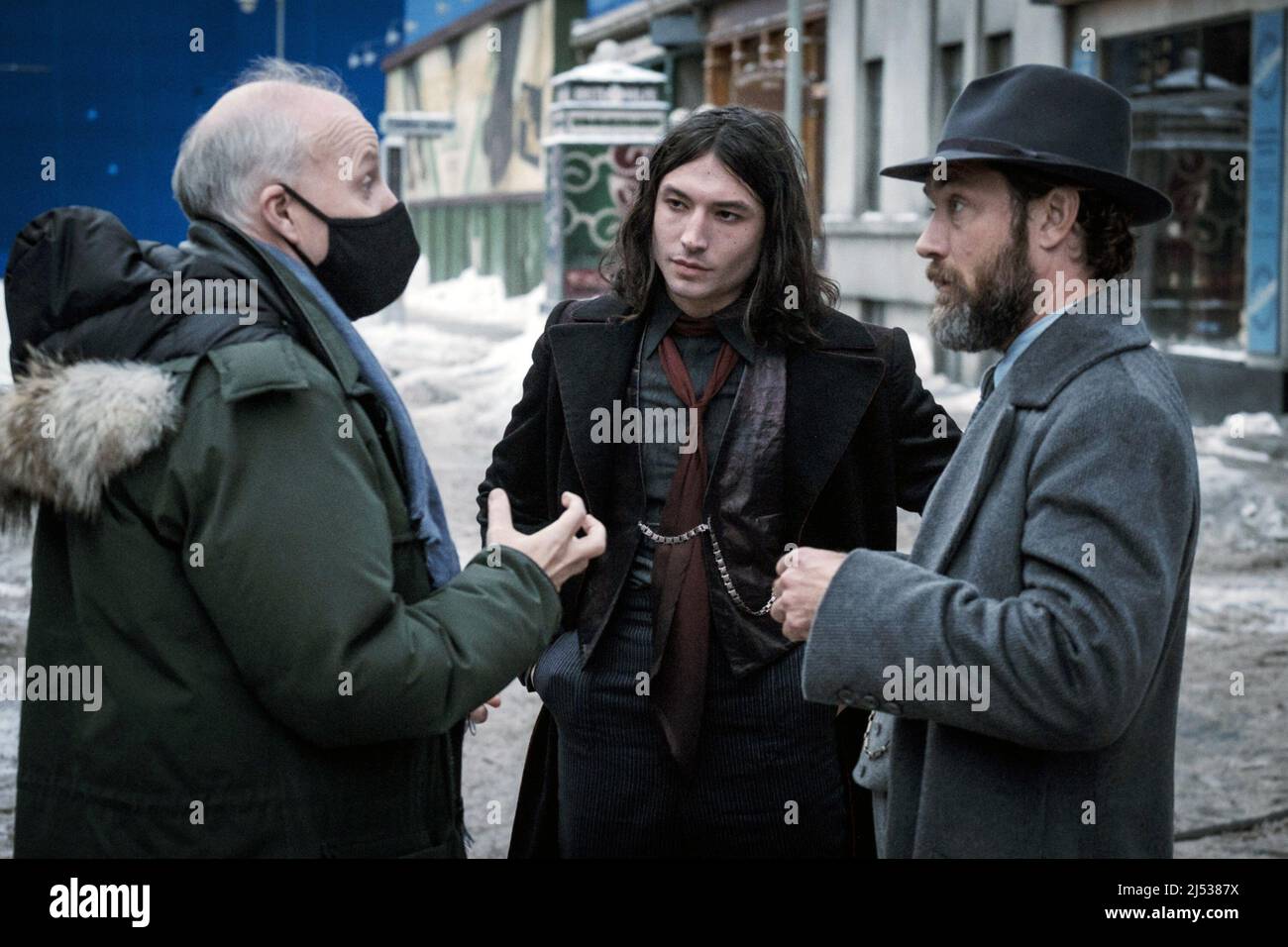 FANTASTIC BEASTS: THE SECRETS OF DUMBLEDORE, from left: director David ...