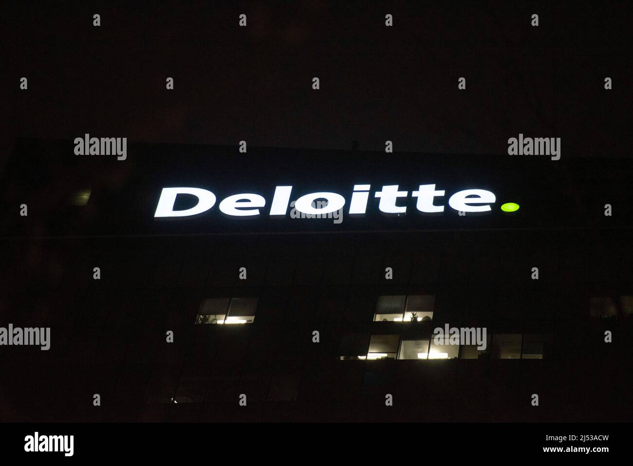 Deloitte logo signage hi-res stock photography and images - Alamy