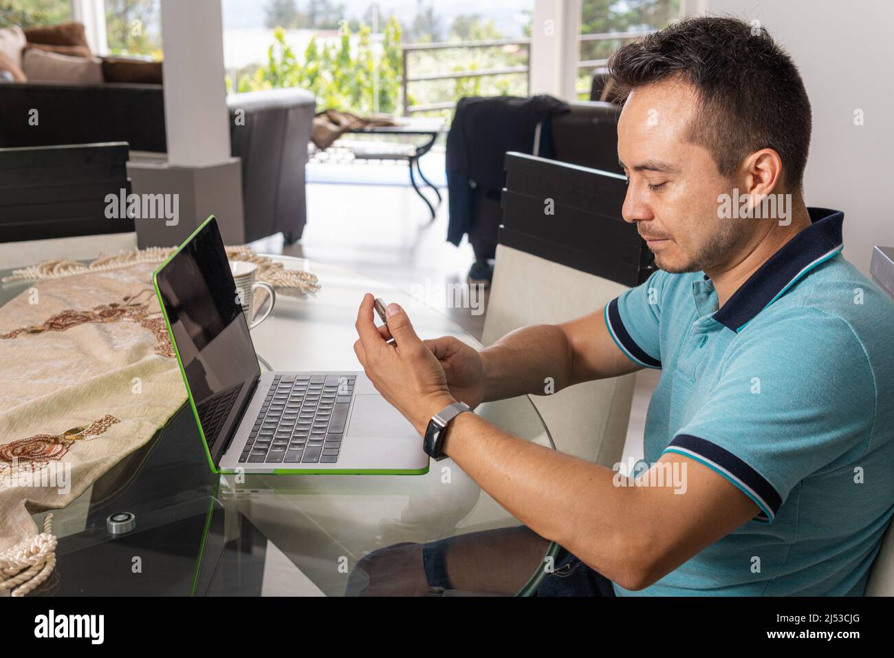 Working at the dining table hi-res stock photography and images - Alamy
