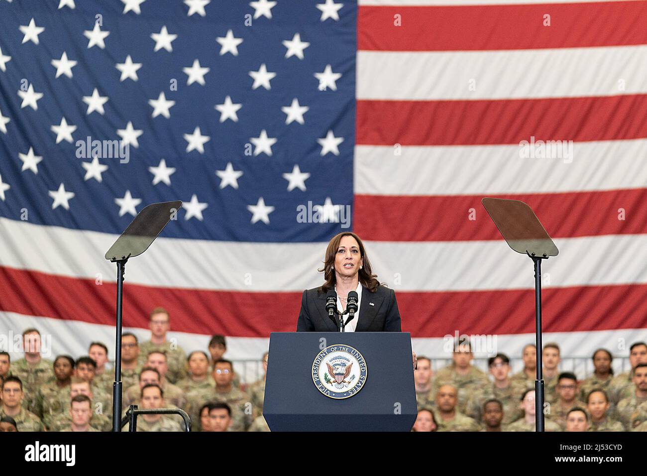 Lompoc, California, USA. 18th Apr, 2022. KAMALA HARRIS gives an address ...