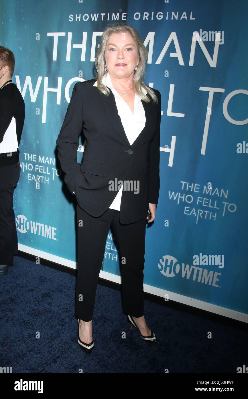 New York, NY, USA. 19th Apr, 2022. Kate Mulgrew at The Man Who Fell To ... New York, NY, USA. 19th Apr, 2022. Kate Mulgrew at The Man Who Fell To ...